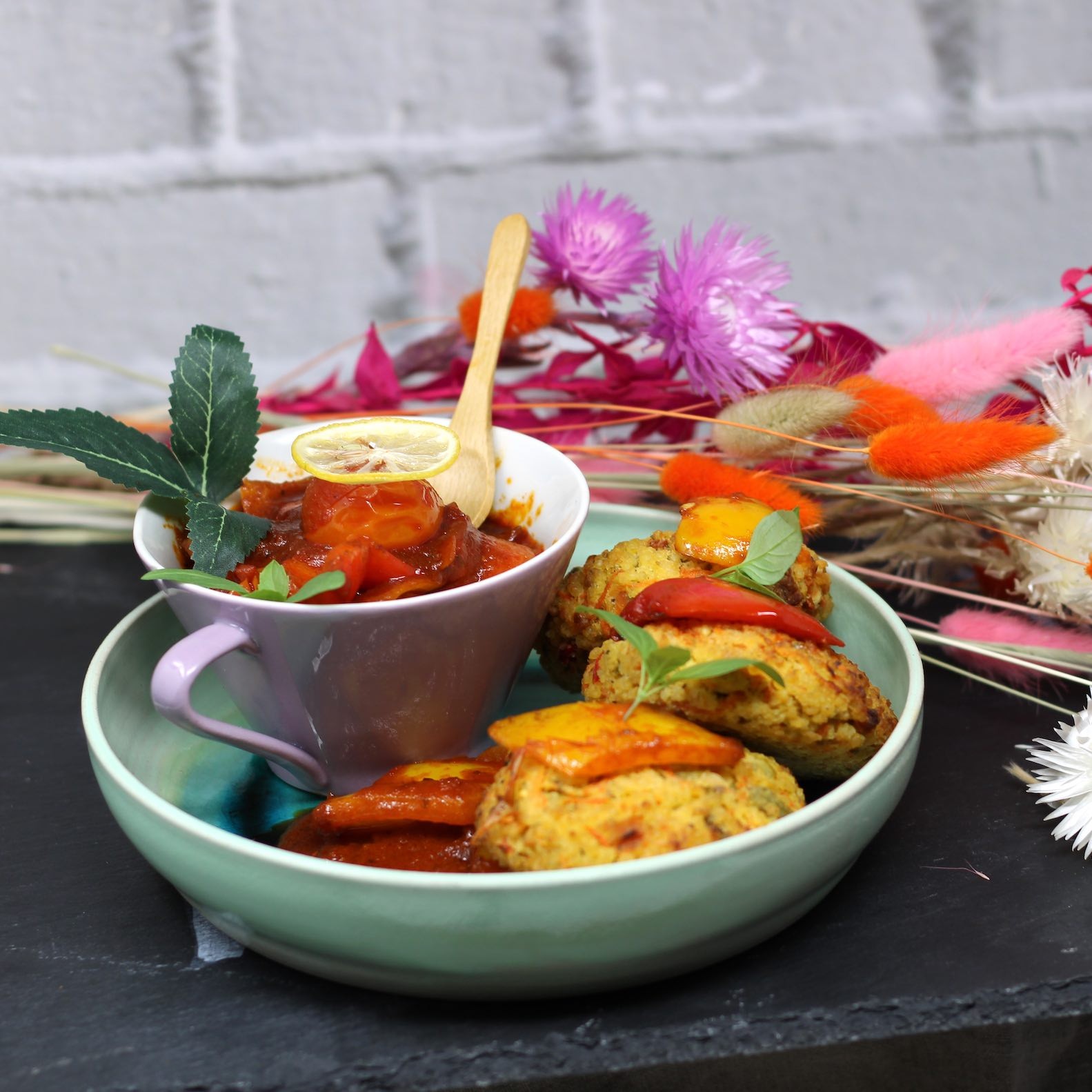 Polenta-Parmesan-Laibchen mit Kürbis-Ratatouille-Gemüse - Hauptspeise ...